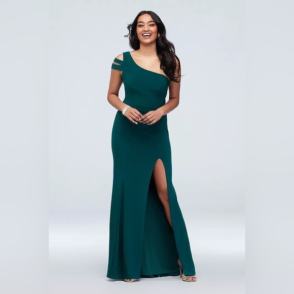 Bloomingdale's | Dresses | Avery G Banded Asymmetric Sleeve Gown ...